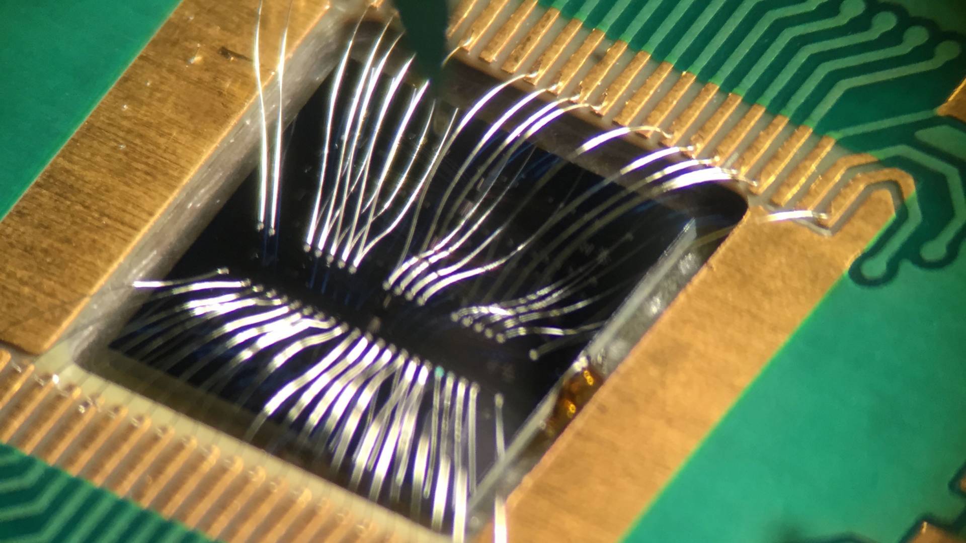 New silicon structure opens the gate to quantum computers | New-TechEurope